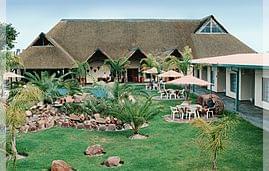 OSHAKATI COUNTRY LODGE - Tourmaline Safaris