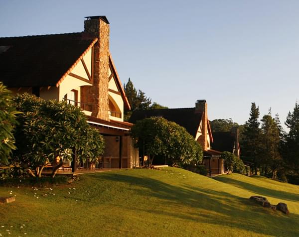 Pine Lake Inn - Tourmaline Safaris